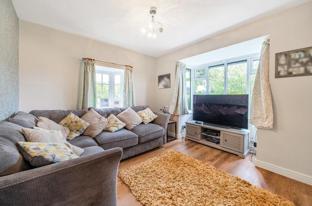 Hall Lane, Horsforth, Leeds 3 bed semi-detached house - £499,950