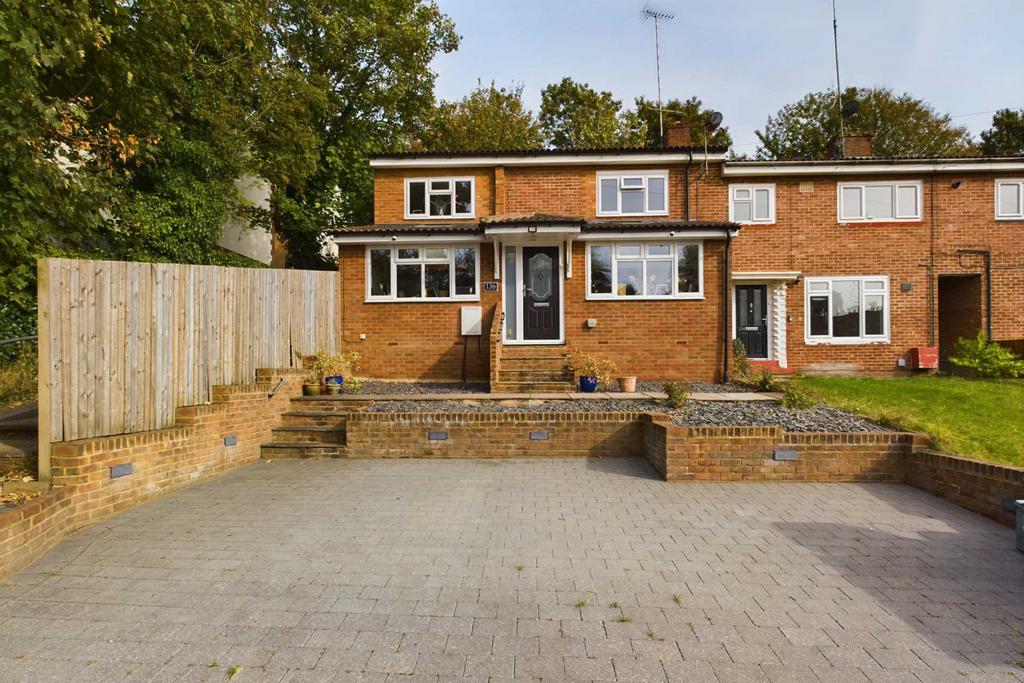 Beechfield Road, Boxmoor 5 bed house - £650,000