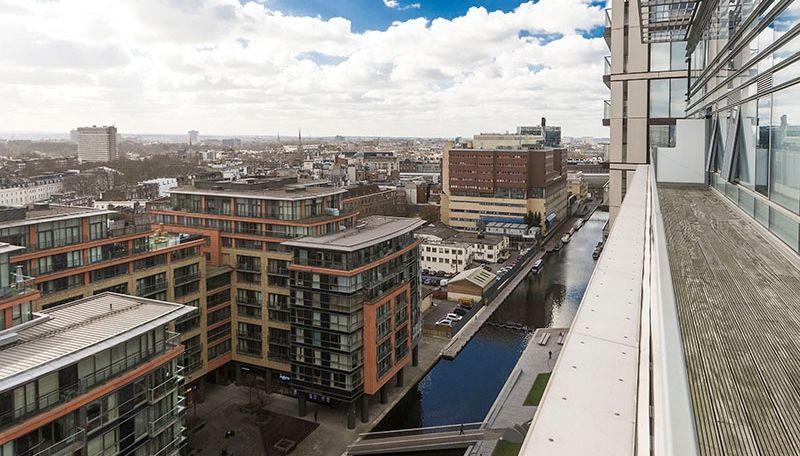 4 Merchant Square East, London W2 3 bed flat - £6,717 pcm (£1,550 pw)