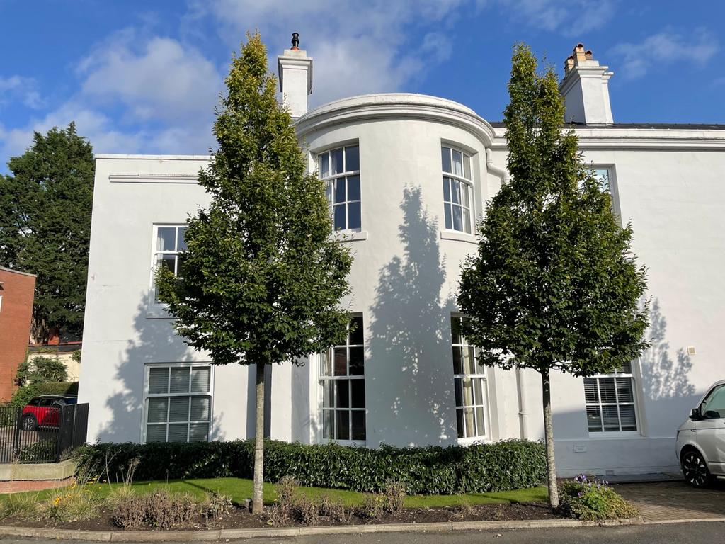 Whitton House, Dee Hills Park... 2 bed flat - £460,000