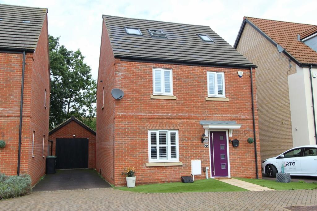 Prince Georges Drive, Sandy 5 bed detached house - £400,000