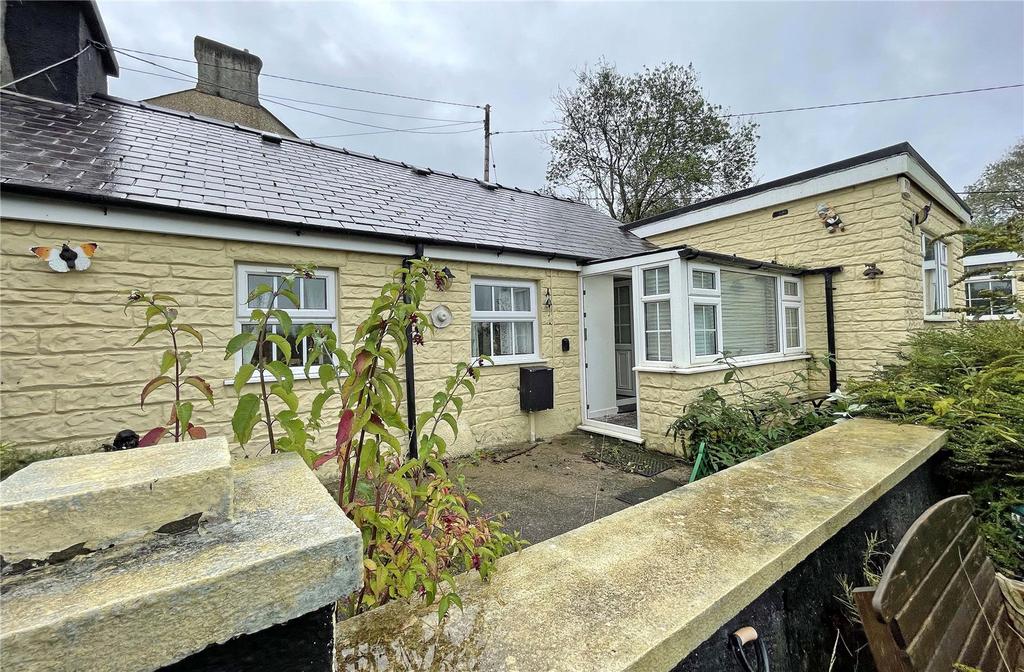 Rhostryfan, Caernarfon, Gwynedd, LL54 2 bed semi-detached house for ...