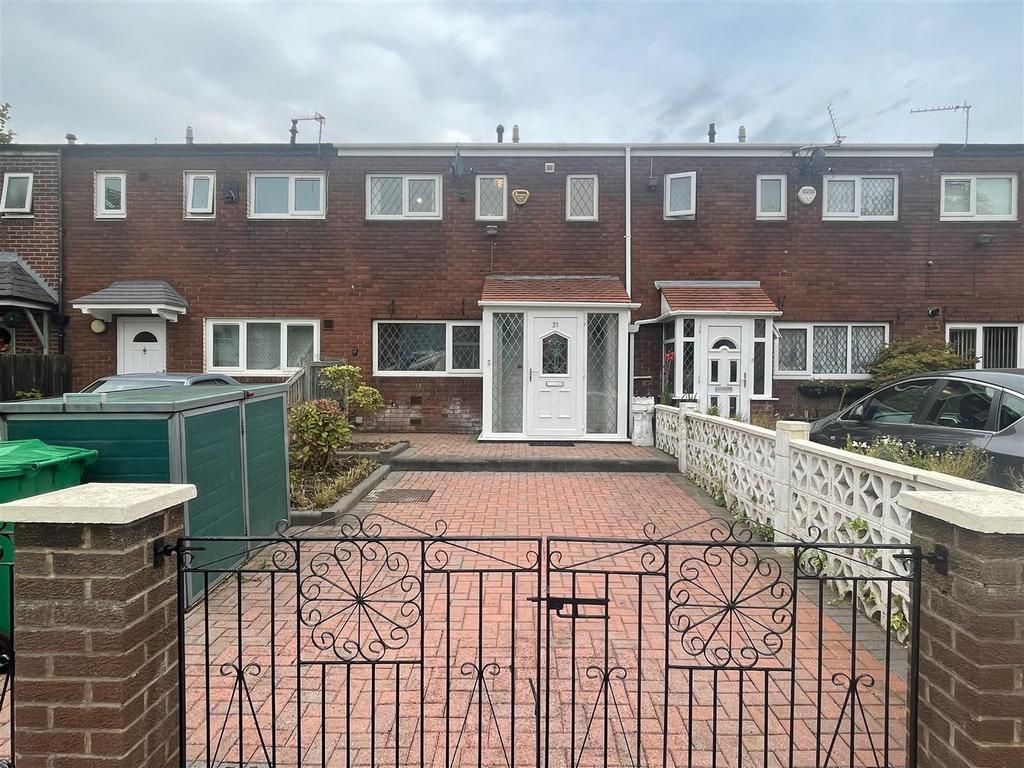 Tuffley Road, Manchester M23 3 bed terraced house - £1,300 pcm (£300 pw)