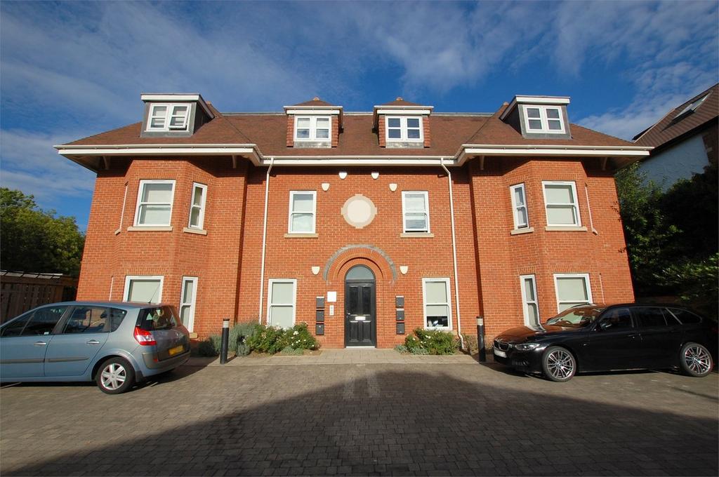 Ashmere Court, 1a Ashmere Avenue... 2 bed flat - £360,000