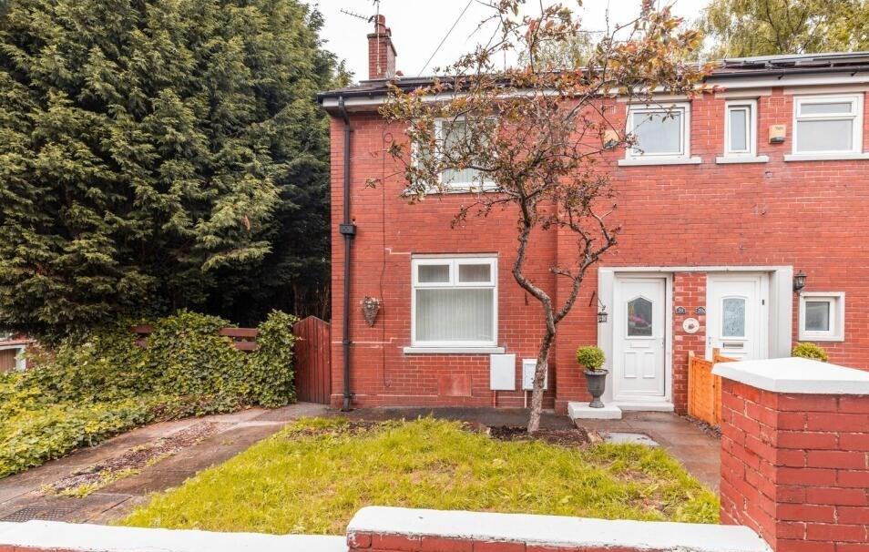 Winterton Road, Darwen, BB3 3 bed semi-detached house - £138,000