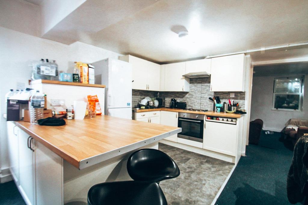 Flass House Lower, Waddington Street... 6 bed private hall - £780 pcm ...