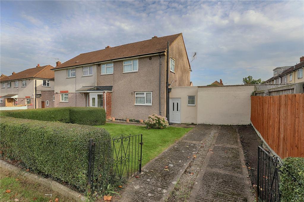 Hesters Way Road, Cheltenham, Gloucestershire, GL51 3 bed end of ...