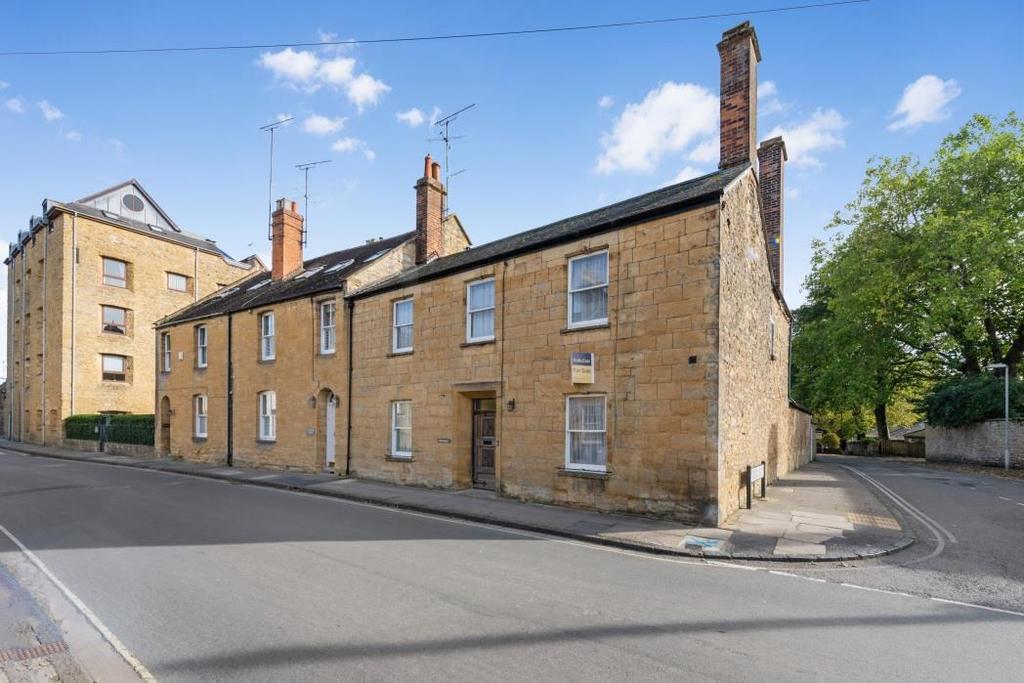 Long Street, Sherborne, Dorset, DT9 3 bed end of terrace house for sale ...
