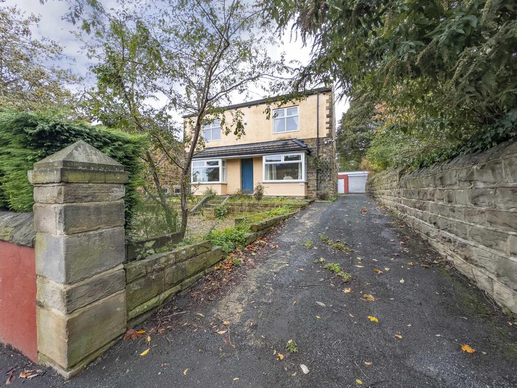 Soothill Lane, Batley 5 bed detached house - £300,000