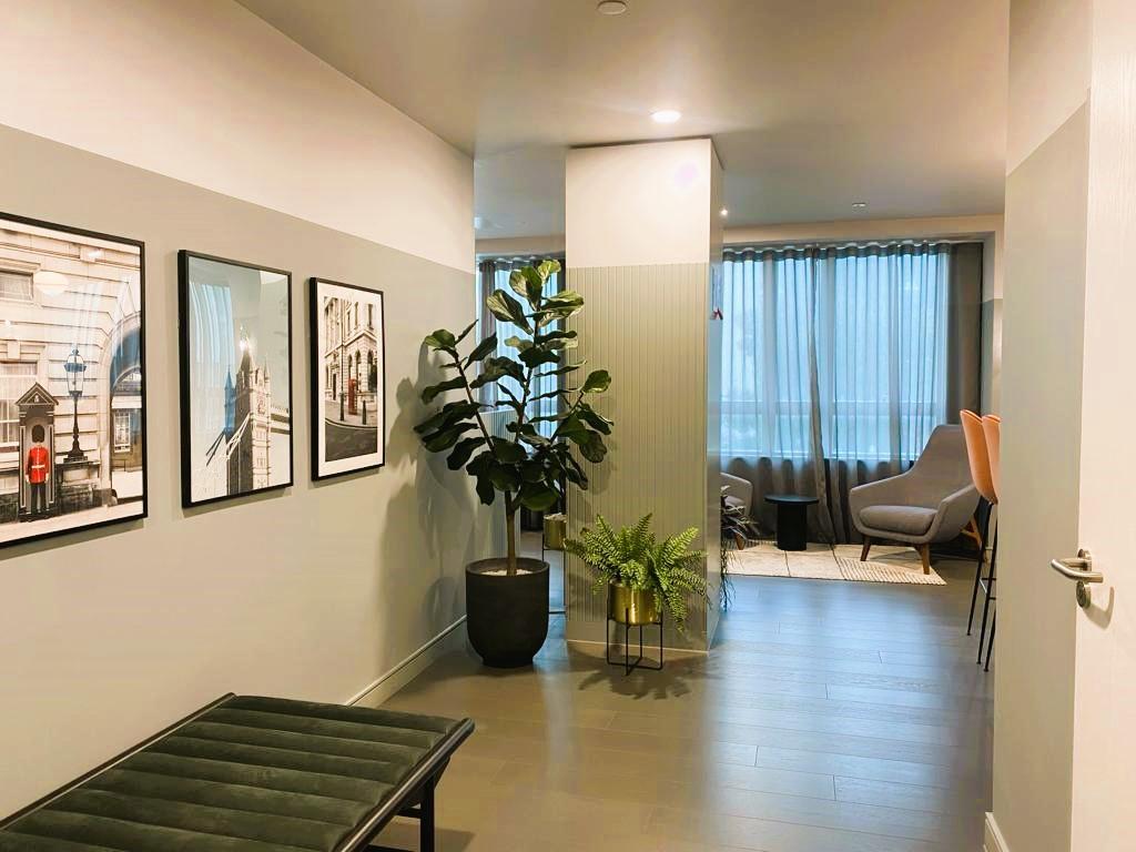 Duval House, Grant Road, London SW11 2 bed apartment - £2,950 pcm (£681 pw)