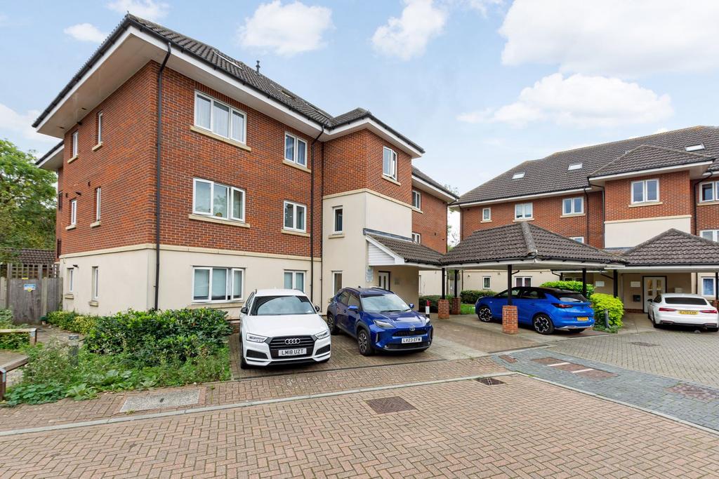 Eastnor Road, London, SE9 2 bed flat - £300,000