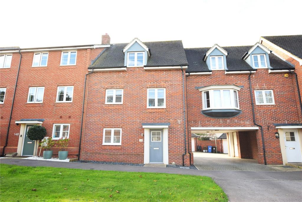Church Crookham, Fleet GU52 3 bed terraced house for sale - £325,000