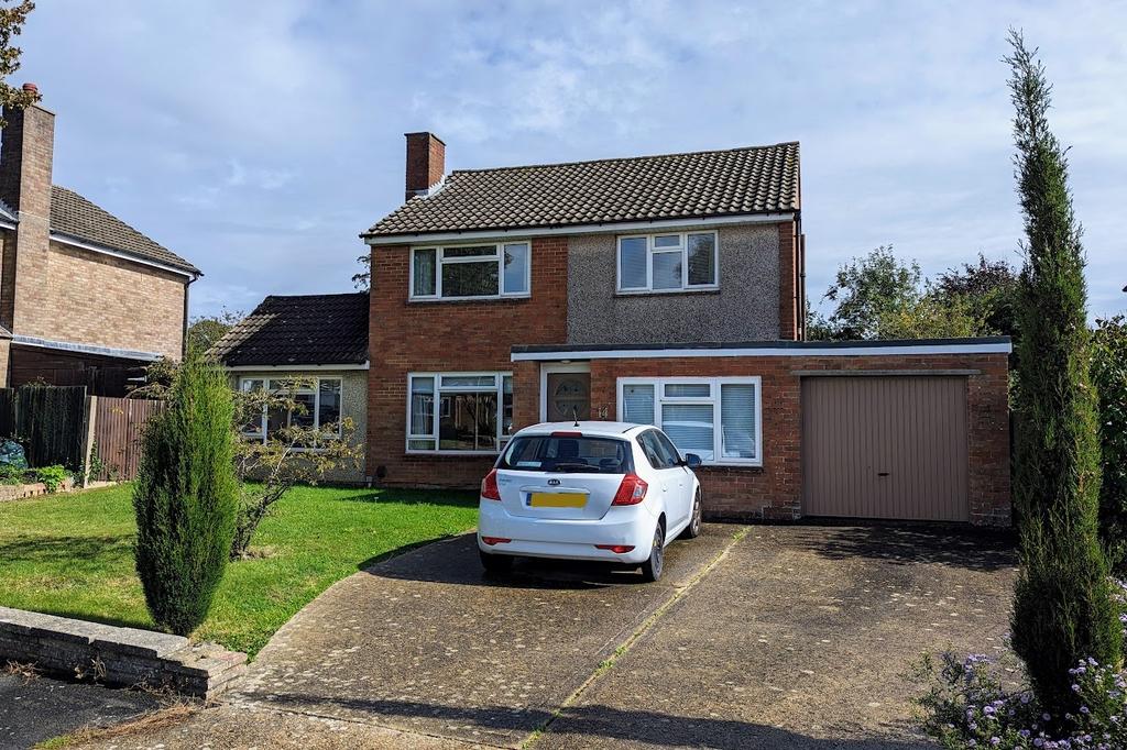 NORTON DRIVE, FAREHAM 4 bed detached house - £550,000