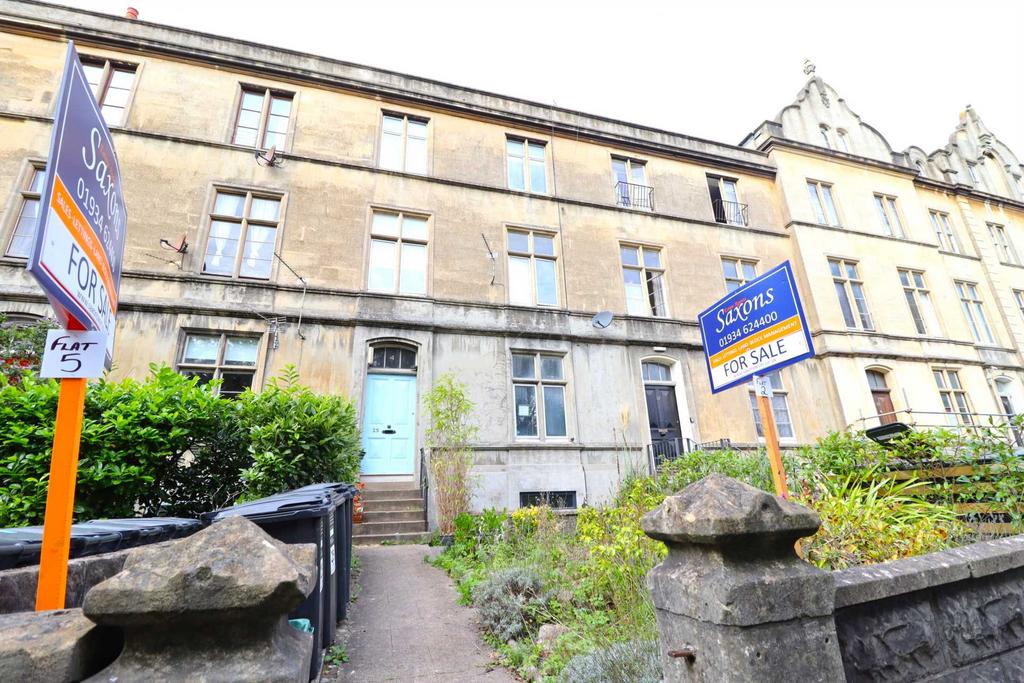 Lower Church Road - Vacant Possession... 1 bed flat - £110,000