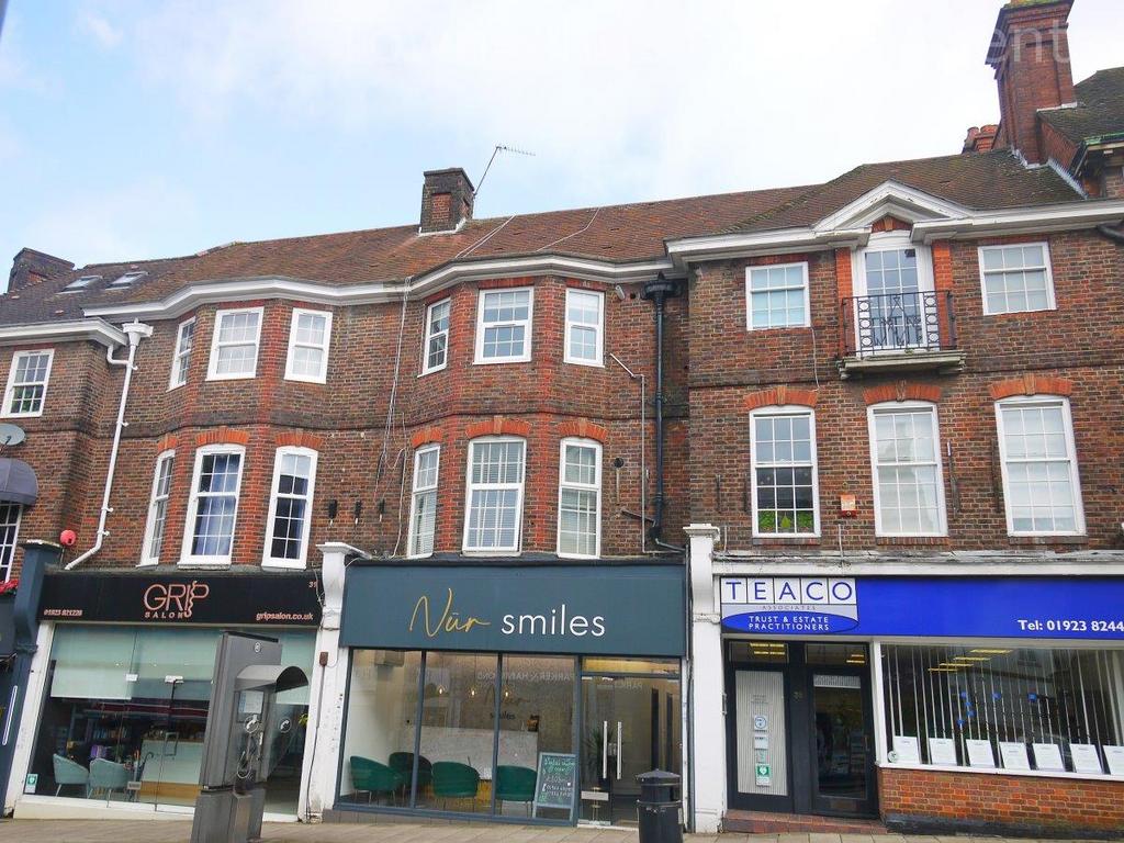 Green Lane, Northwood HA6 2 bed flat to rent - £1,650 pcm (£381 pw)