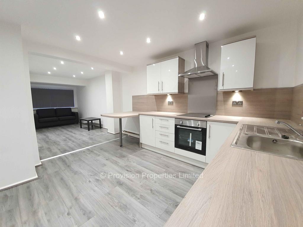 Well Close Rise, City Centre LS2 4 bed townhouse - £1,906 pcm (£440 pw)