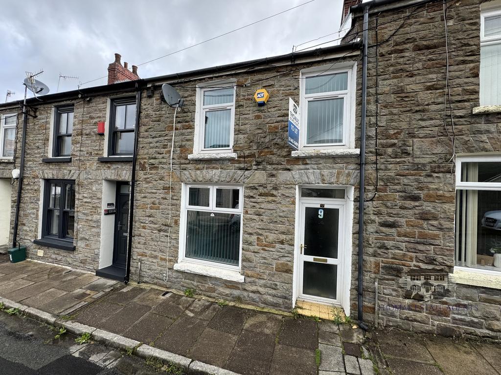 Hopkin Street, Treherbert, Treorchy... 3 bed terraced house - £650 pcm ...