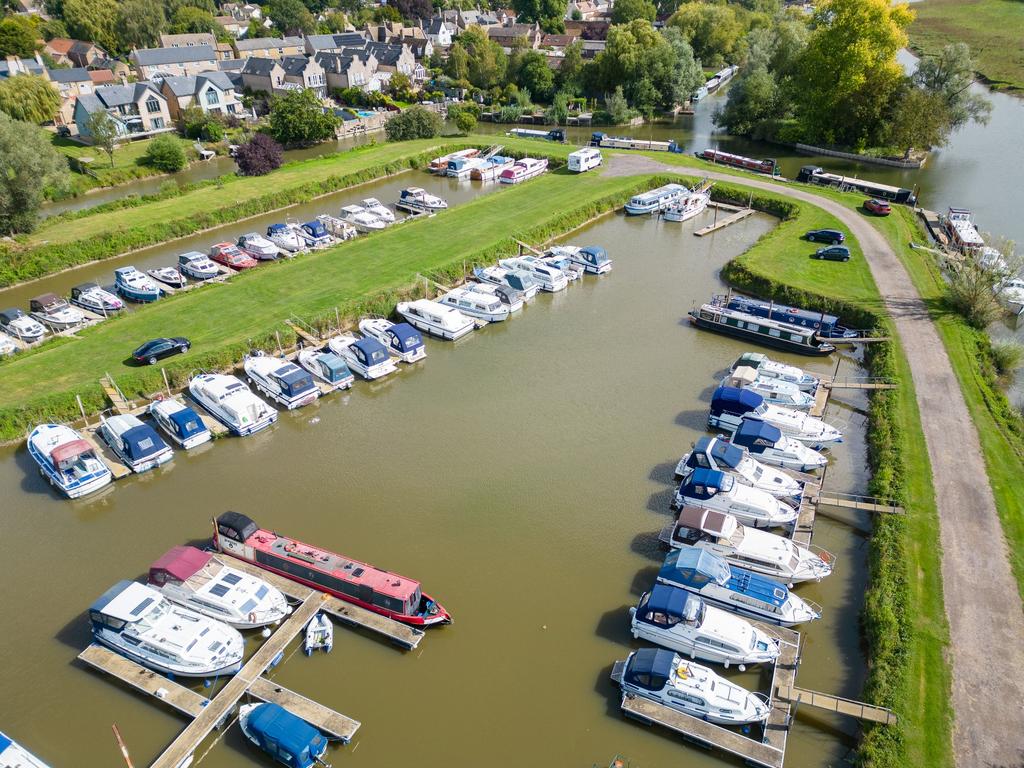 Marina Drive, Earith PE28 Leisure facility - £1,750,000
