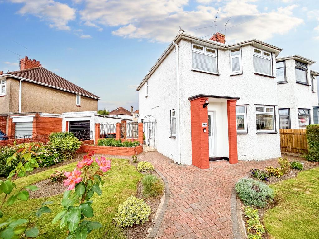 Liswerry Road, Newport, NP19 3 bed semi-detached house - £230,000