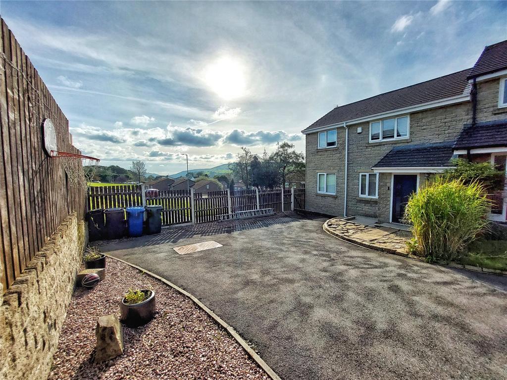 Crofters Bank, Loveclough, Rossendale, BB4 4 bed semi-detached house ...
