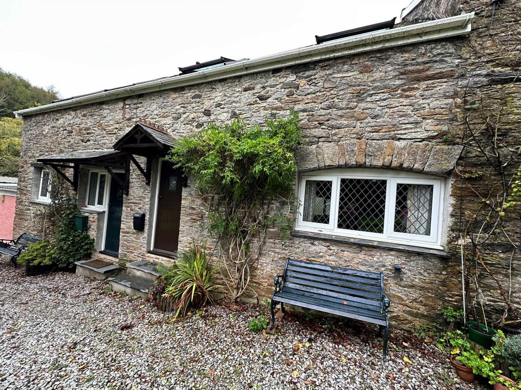 Efford Farm, Plymouth PL8 2 bed cottage - £650 pcm (£150 pw)