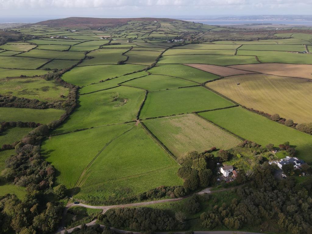 Reynoldston, Swansea, SA3 Smallholding - £400,000
