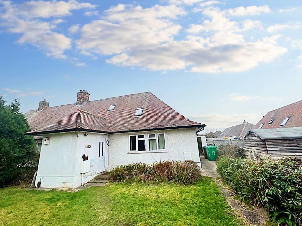 Hawton Crescent, Wollaton, NG8 1BZ 6 bed property - £455 pcm (£105 pw)