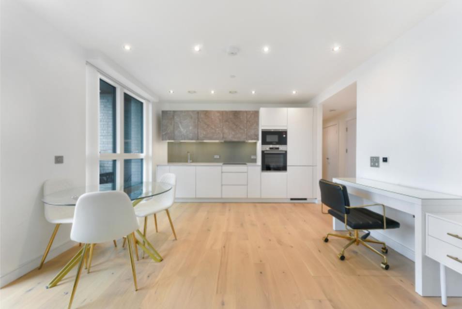 Duval House, Grant Road, London, SW11 2 bed apartment - £3,198 pcm (£ ...