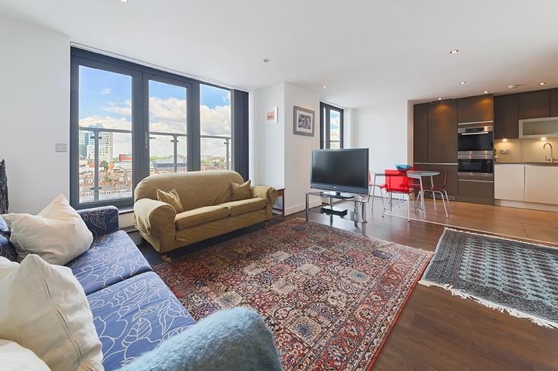 Jacobs Court, Plumbers Row, Aldgate, E1 2 bed apartment for sale - £600,000