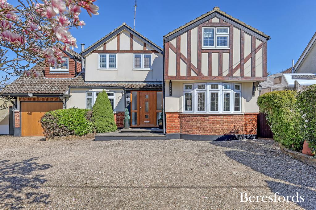Rayleigh Road, Hutton, CM13 4 bed detached house for sale - £975,000