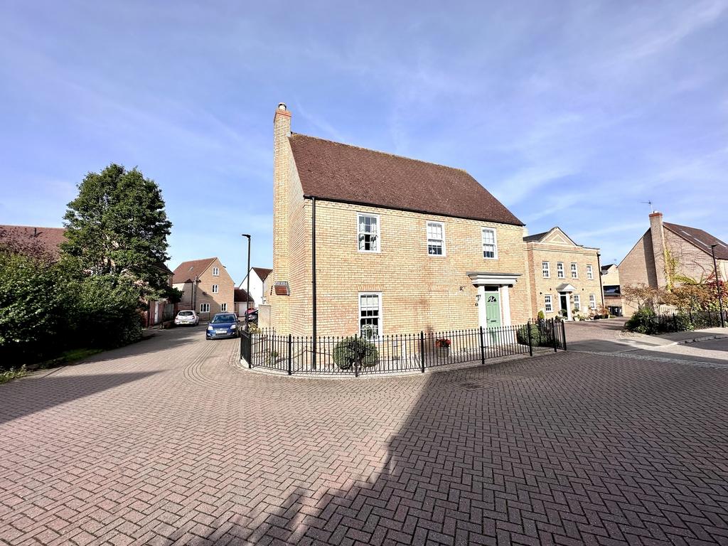 Tennyson Place, Ely 4 bed detached house - £450,000