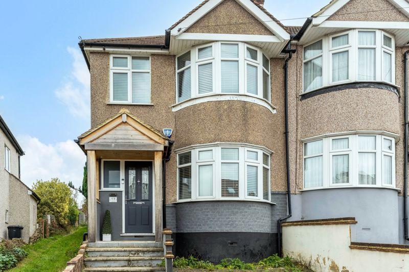Ashen Drive Dartford 3 Bed End Of Terrace House For Sale £400 000