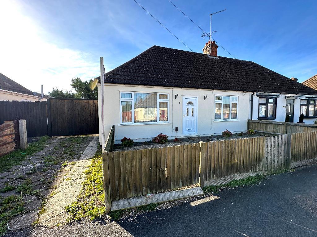 Leagrave, Luton LU4 2 bed semi-detached bungalow for sale - £300,000