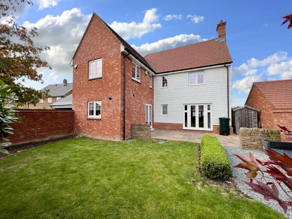 Avocet Way, Finberry, Ashford 4 bed detached house - £525,000