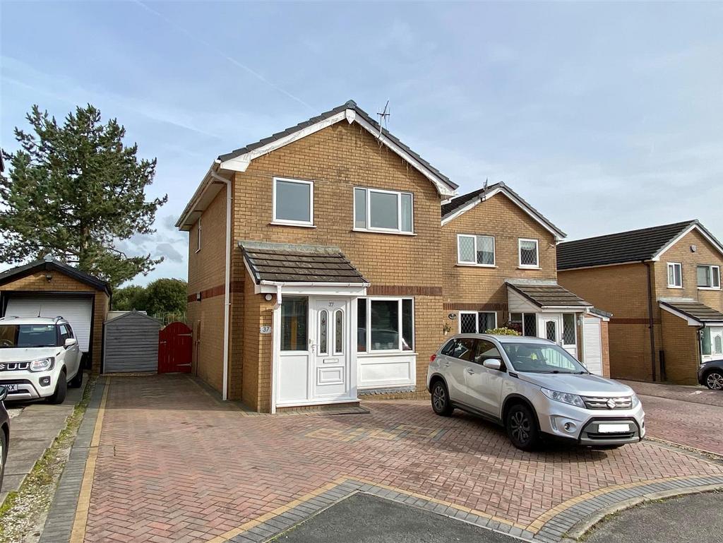 Woodlands Road Chapel En Le Frith High Peak 3 Bed Detached House For