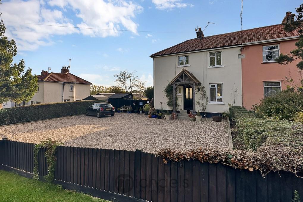 Bourne Road West Bergholt 3 Bed Semi Detached House £475 000