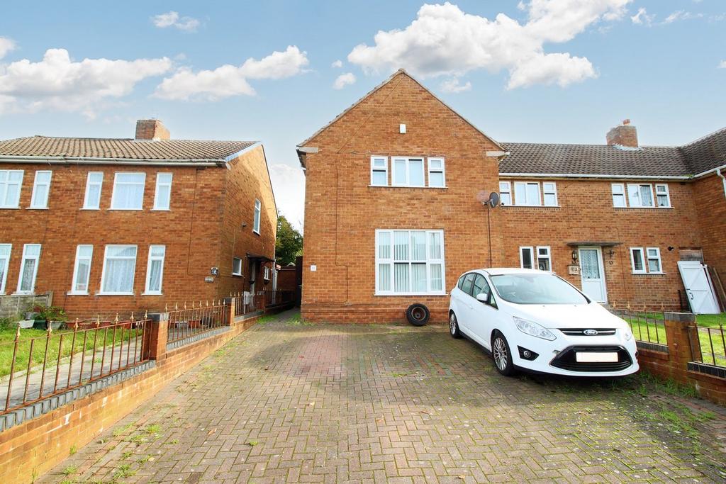 Hawthorn Road, Shelfield, Walsall, WS4 3 bed end of terrace house - £ ...