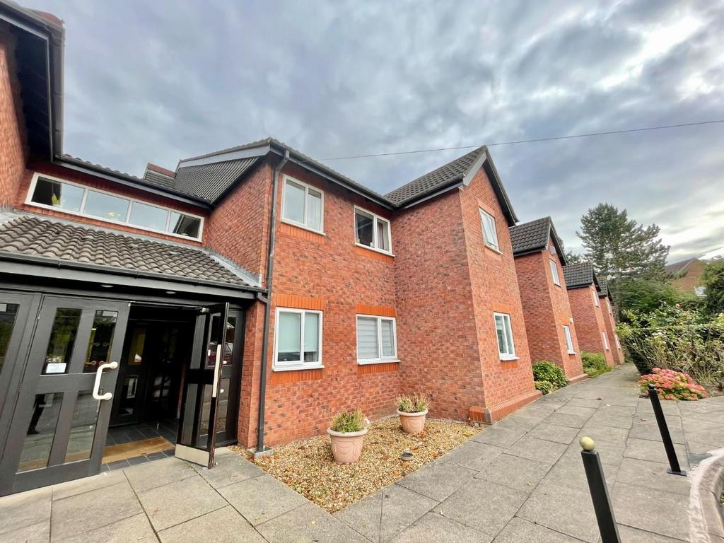 Retirement flat in Northenden Village 2 bed retirement property - £87,950