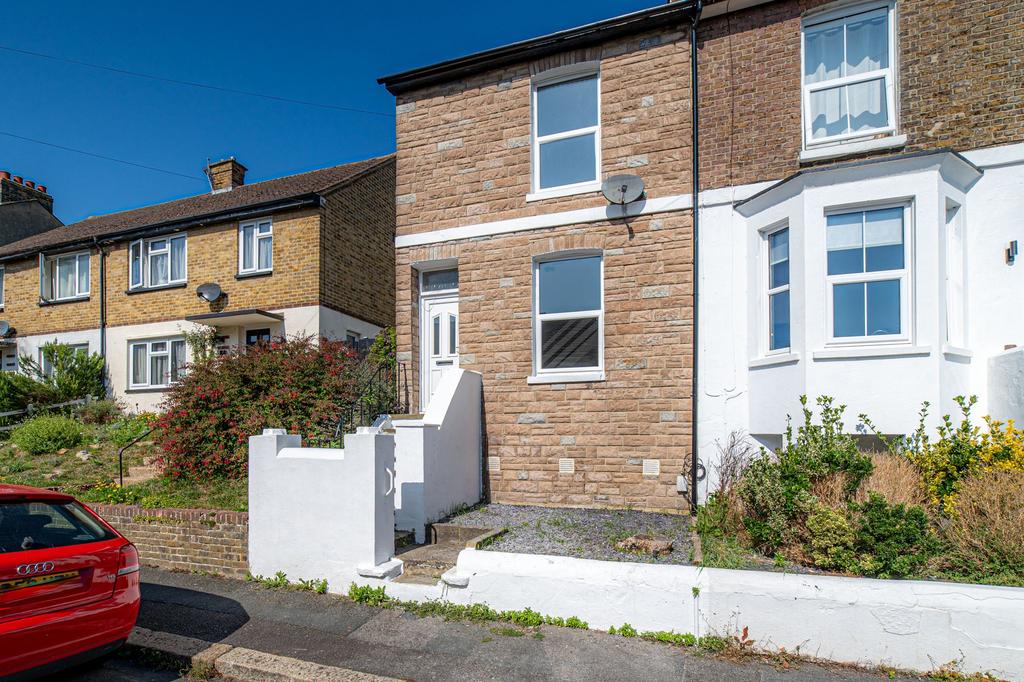 Odo Road, Dover, CT17 3 bed semi-detached house - £200,000