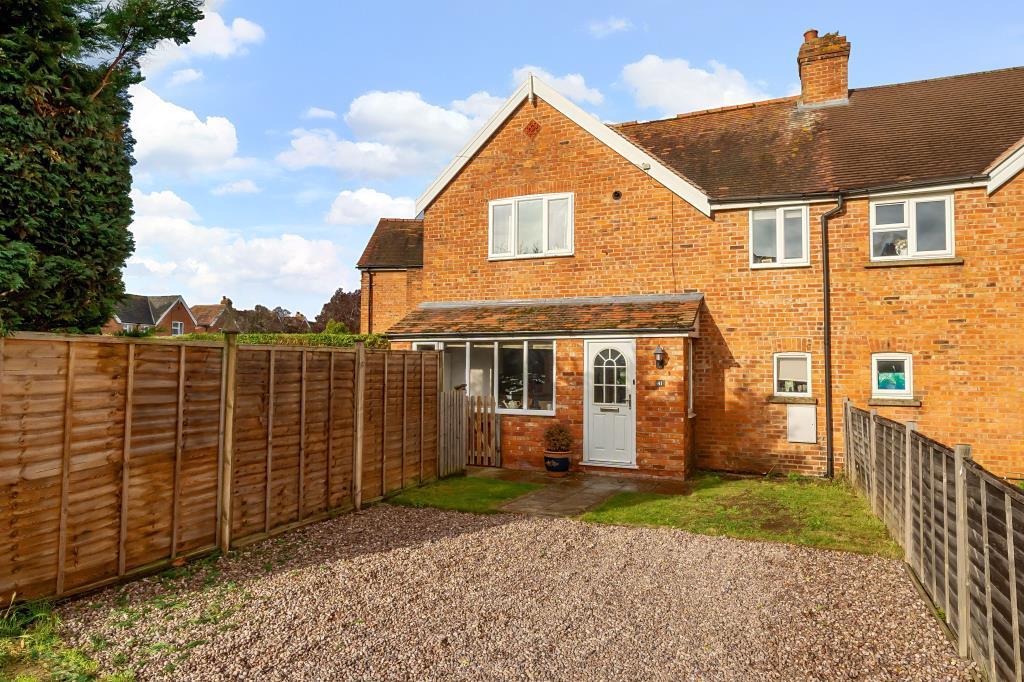 Thame, Oxfordshire, OX9 3 bed semi-detached house - £450,000