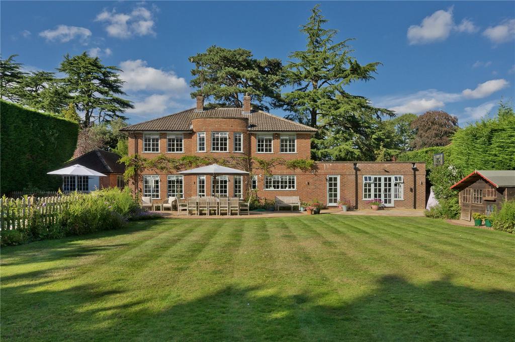 Hockering Road, Woking, Surrey, GU22 5 bed detached house for sale - £ ...