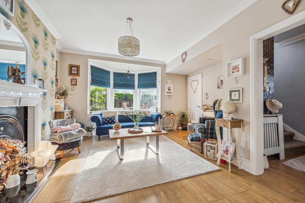 Archerhill Road Knightswood Glasgow G13 3nw 2 Bed Semi Detached