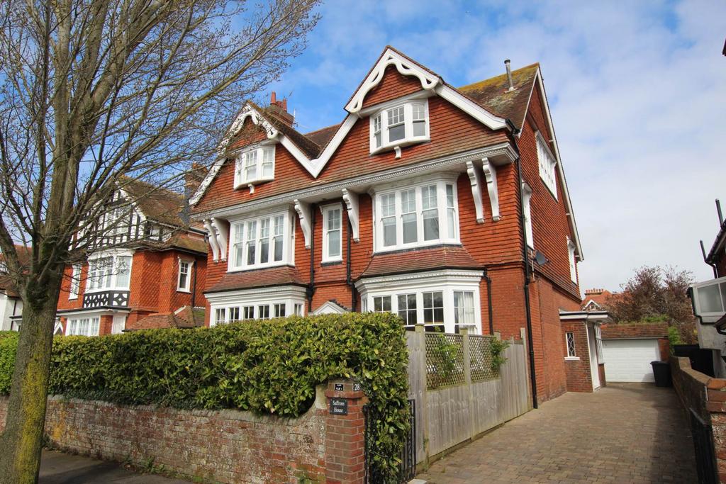 Saffrons Road, Eastbourne, BN21 1DU 2 bed flat for sale - £450,000