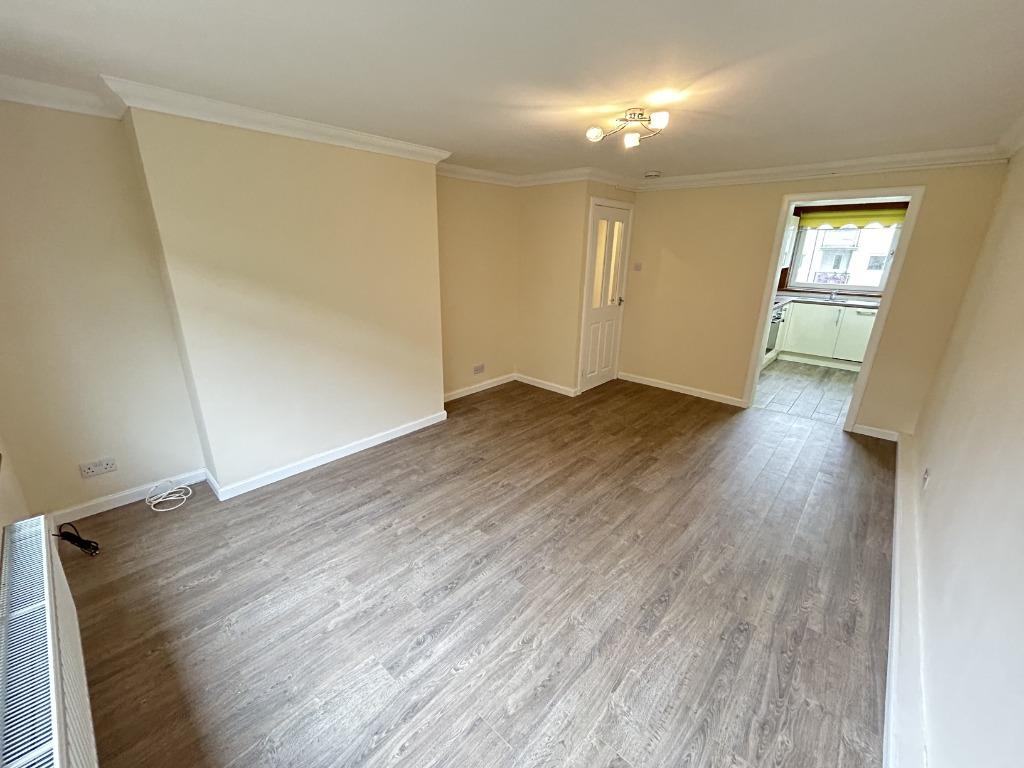 Oxgangs Farm Gardens, Oxgangs, Edinburgh, EH13 2 bed flat to rent - £ ...