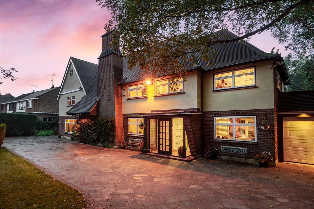 Watford, Hertfordshire WD17 5 bed detached house - £2,600,000