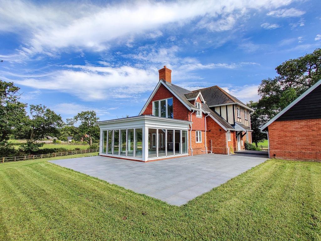 Forest Road, Burley, Ringwood, BH24 5 bed detached house for sale - £ ...