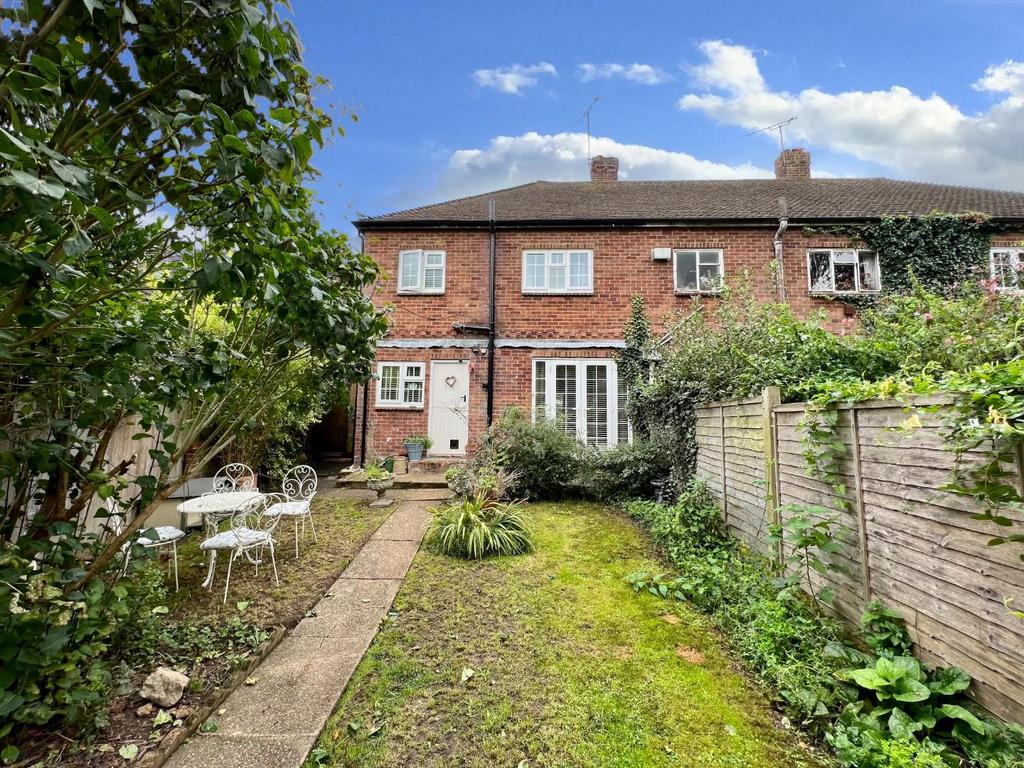 TENTERDEN 3 bed end of terrace house - £400,000