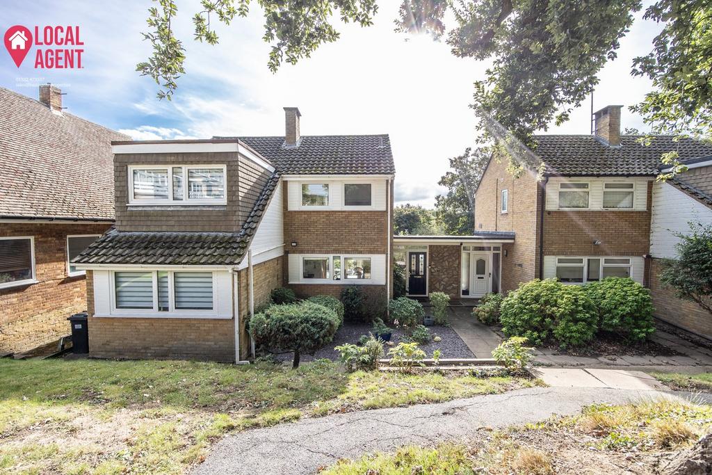 Monks Orchard, Dartford, DA1 4 bed link detached house - £525,000