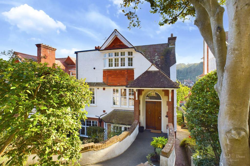 Baslow Road, Eastbourne 3 bed apartment for sale - £425,000