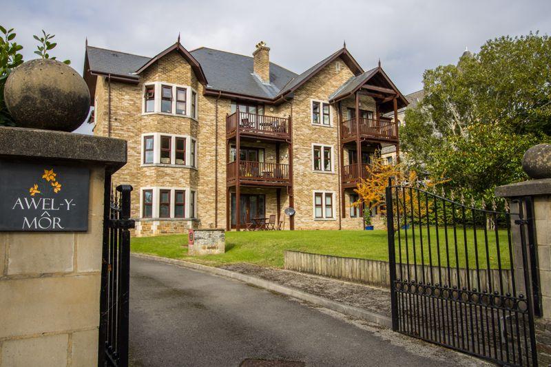 Awel-y-Mor, Marine Parade, Penarth 2 bed flat for sale - £485,000